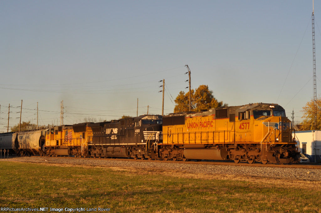 UP 4577 On NS 52 G Eastbound
